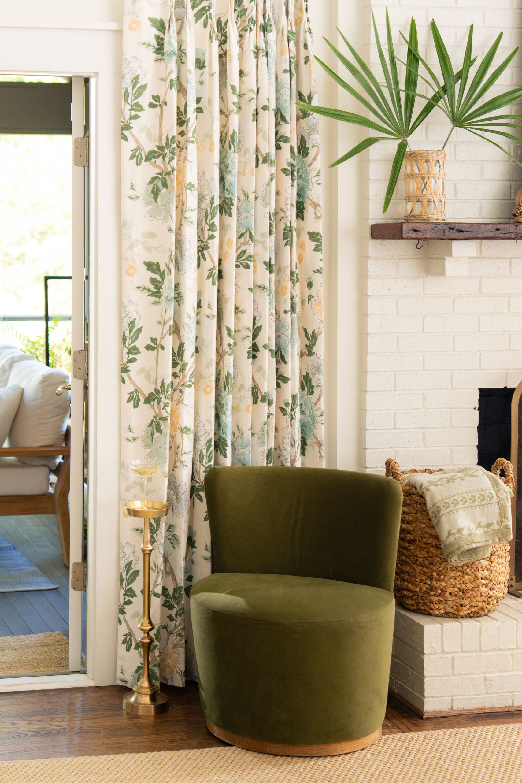 Our Blue & Green Living Room Design / Turquoise & Teale